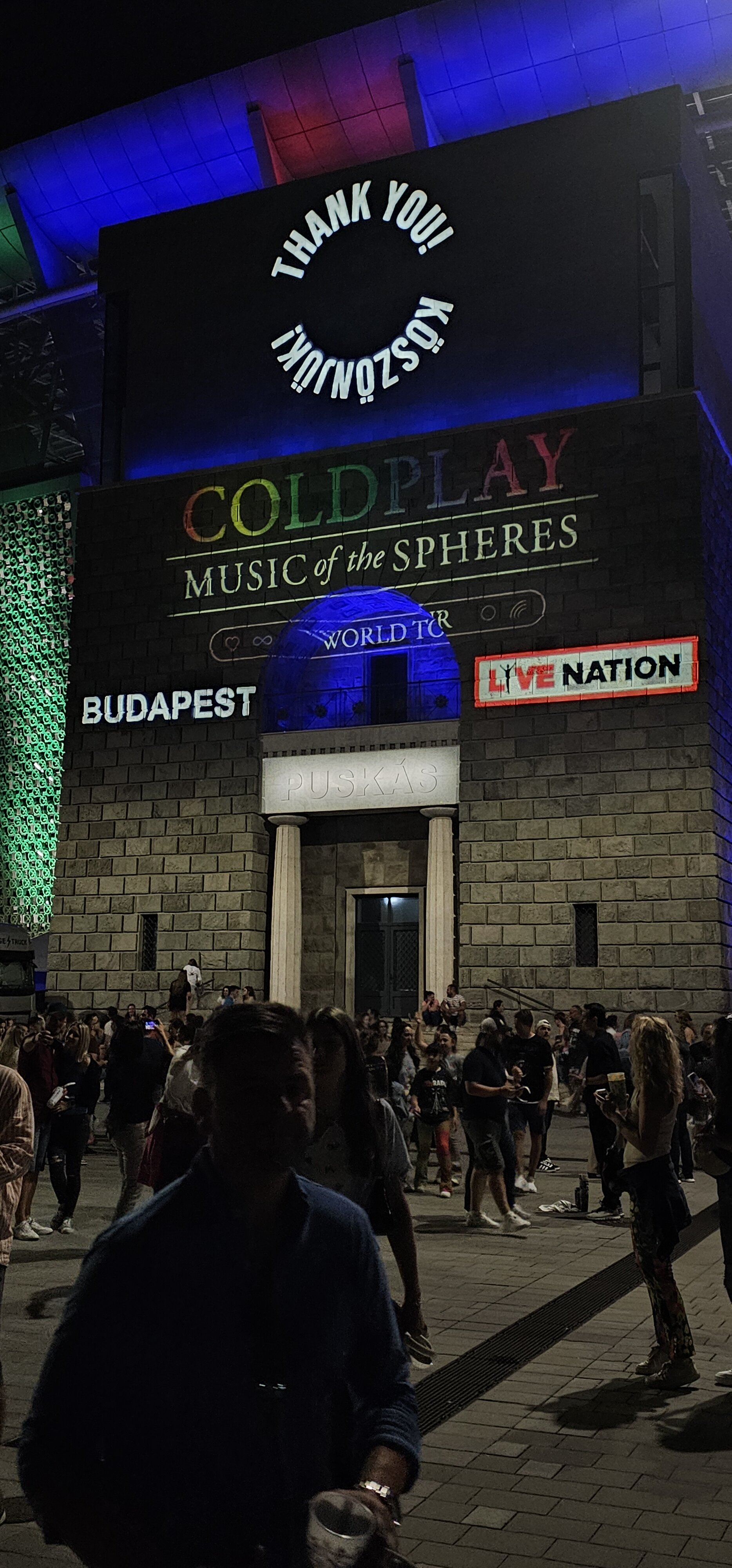Coldplay live in Budapest - Music of The Spheres Tour (2022-) - Coldplaying